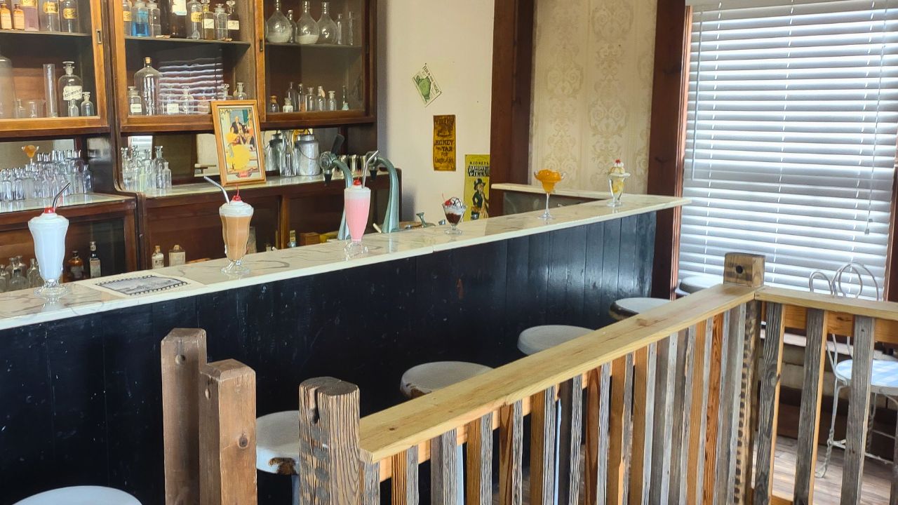Explore the Texas Boomtown Created by the Spindletop Gusher - Field ...