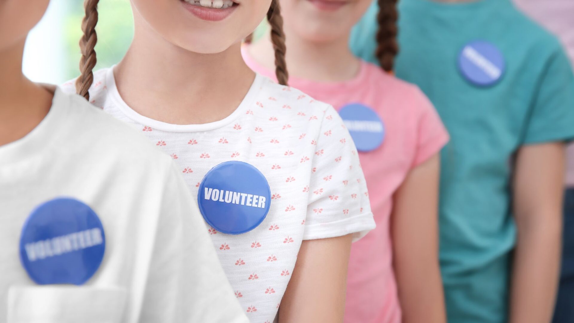 A Giant List of Ideas for Kids to Serve Others, Volunteer, and Make a ...