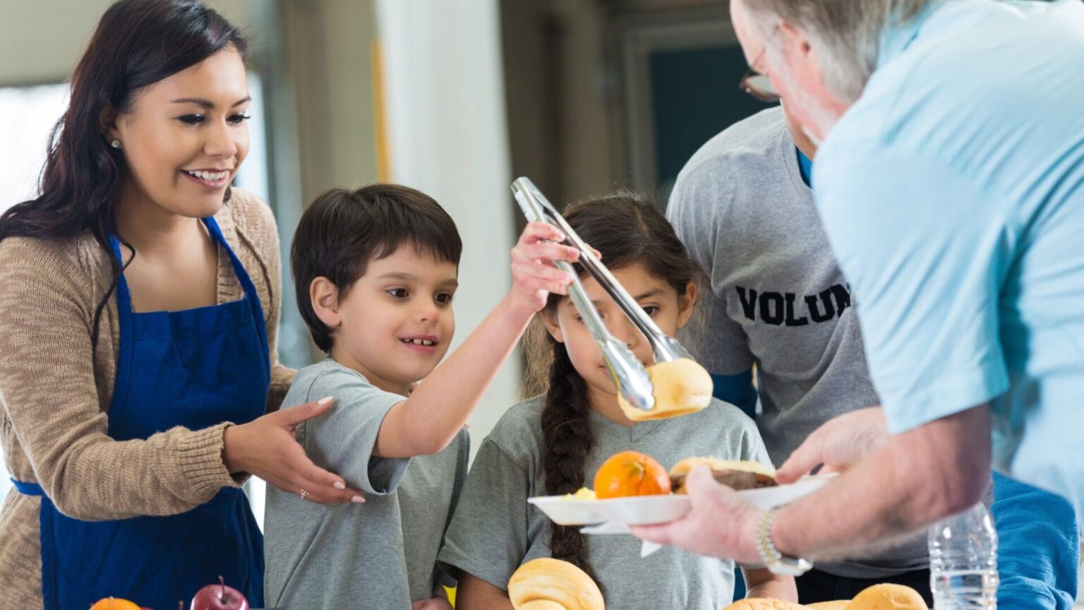 A Giant List of Ideas for Kids to Serve Others, Volunteer, and Make a ...