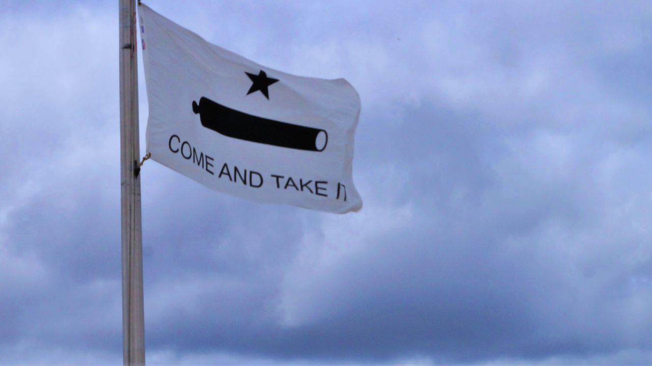 COME AND TAKE IT - See the Famous Cannon that Started the Texas ...