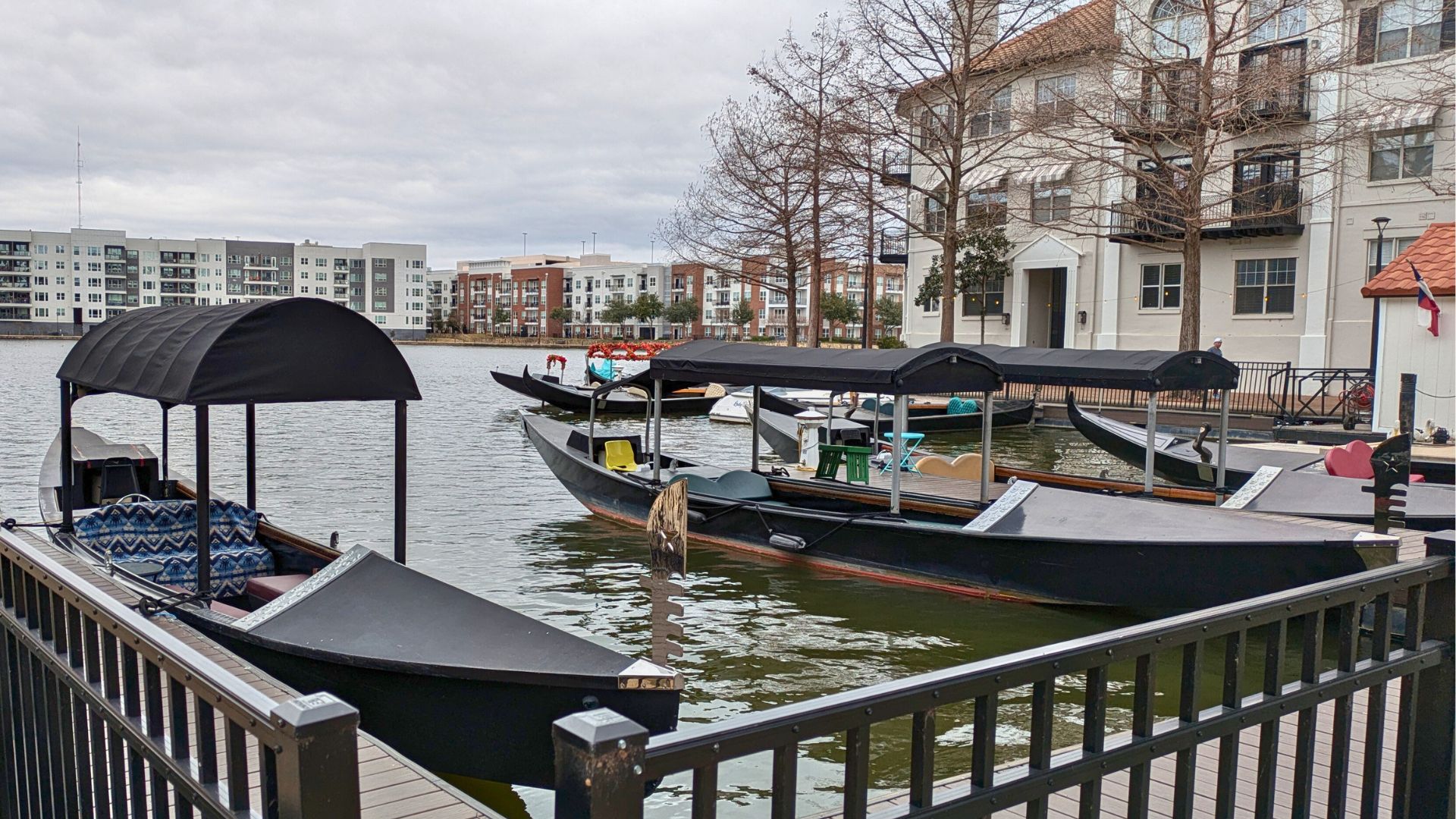 A Charming Venice-Inspired Canal Winds Through Irving, Texas - Field ...